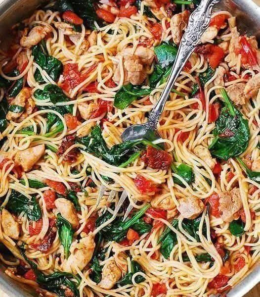 Tomato Spinach Chicken Spaghetti – Easy Yum Recipes